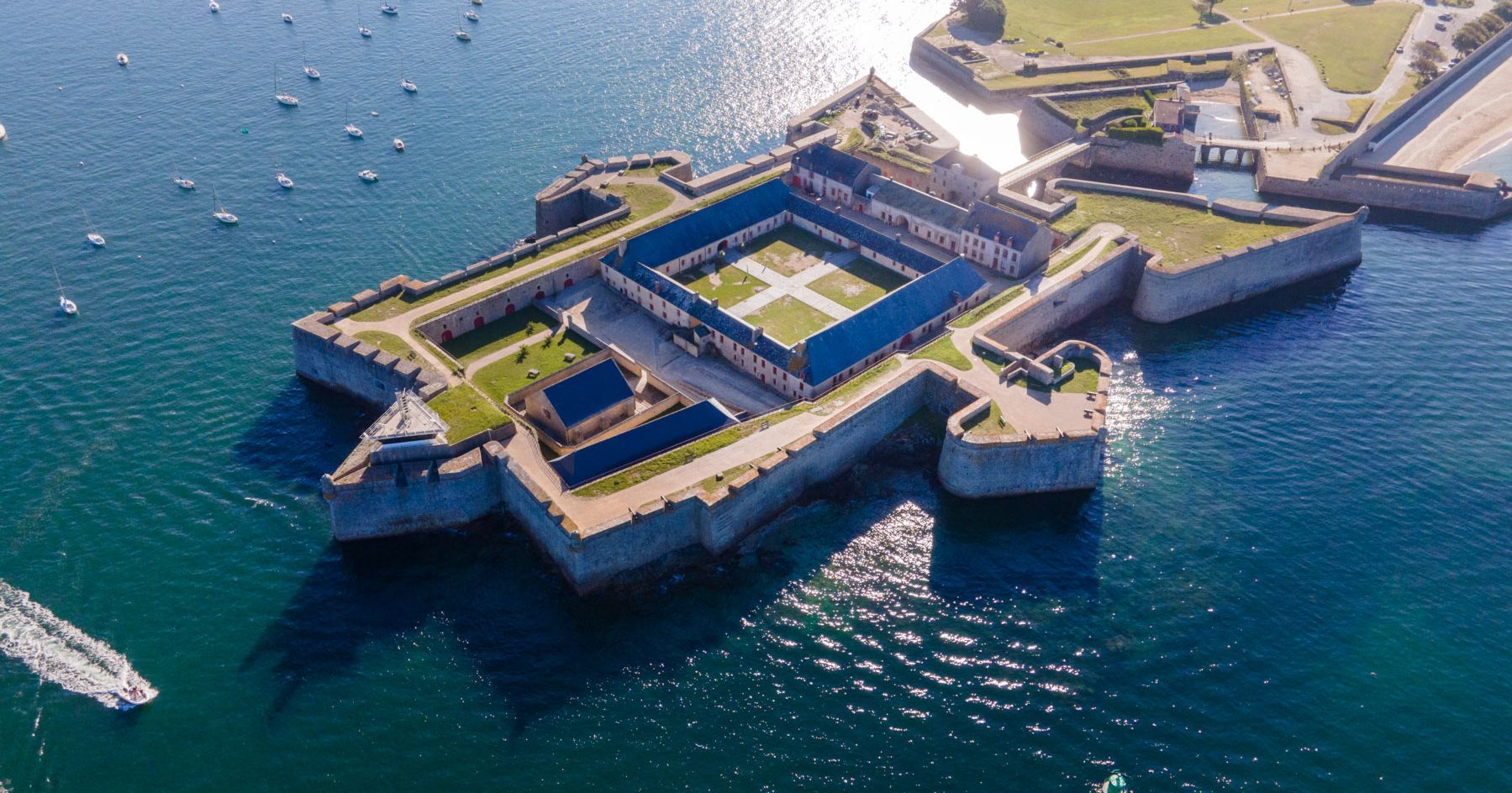 La citadelle de Port-Louis sera-t-elle le Monument préféré des français ...